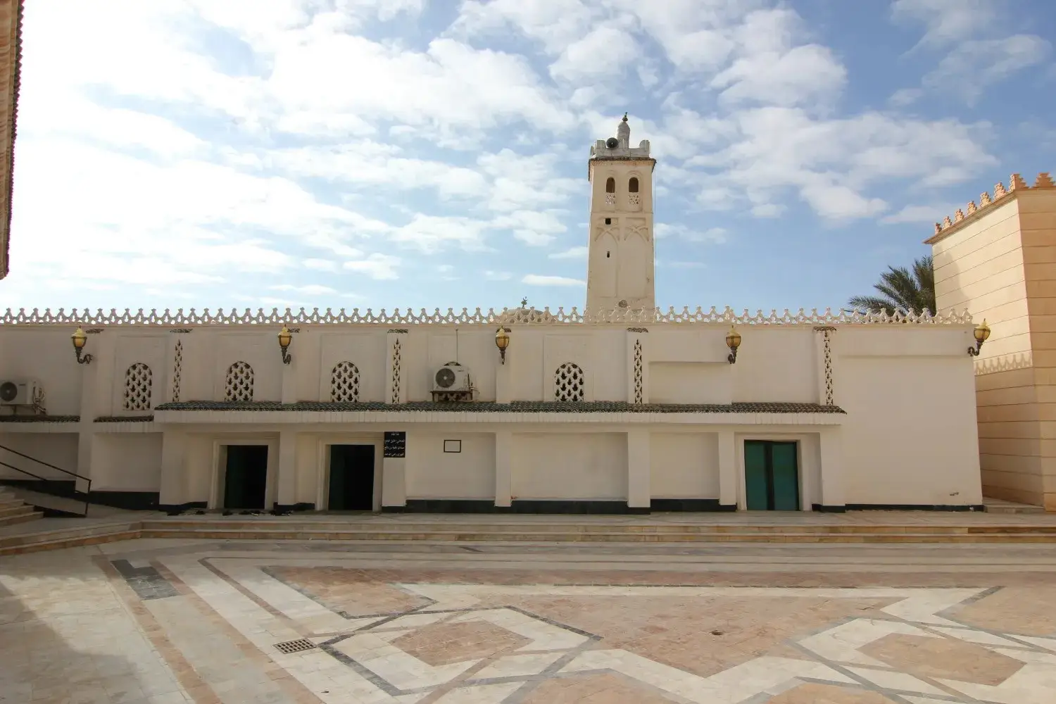 Sidi Okba Mosque – Mosqpedia