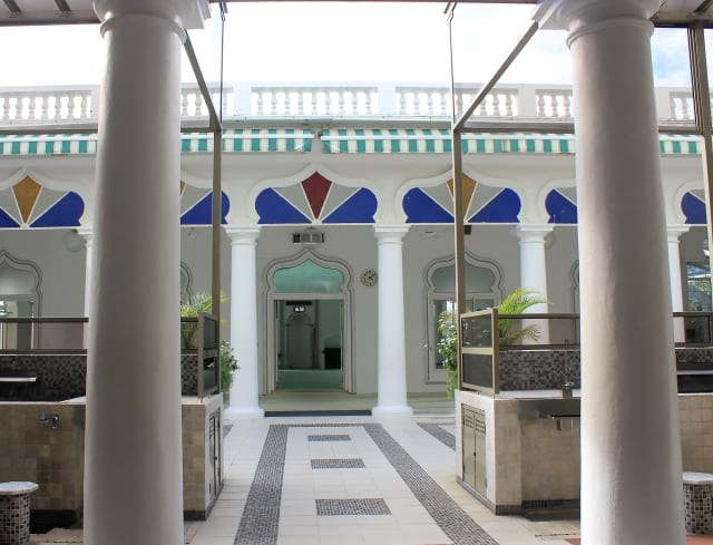 Noor Al-Islam Central Mosque (Saint Denis Mosque) – Mosqpedia