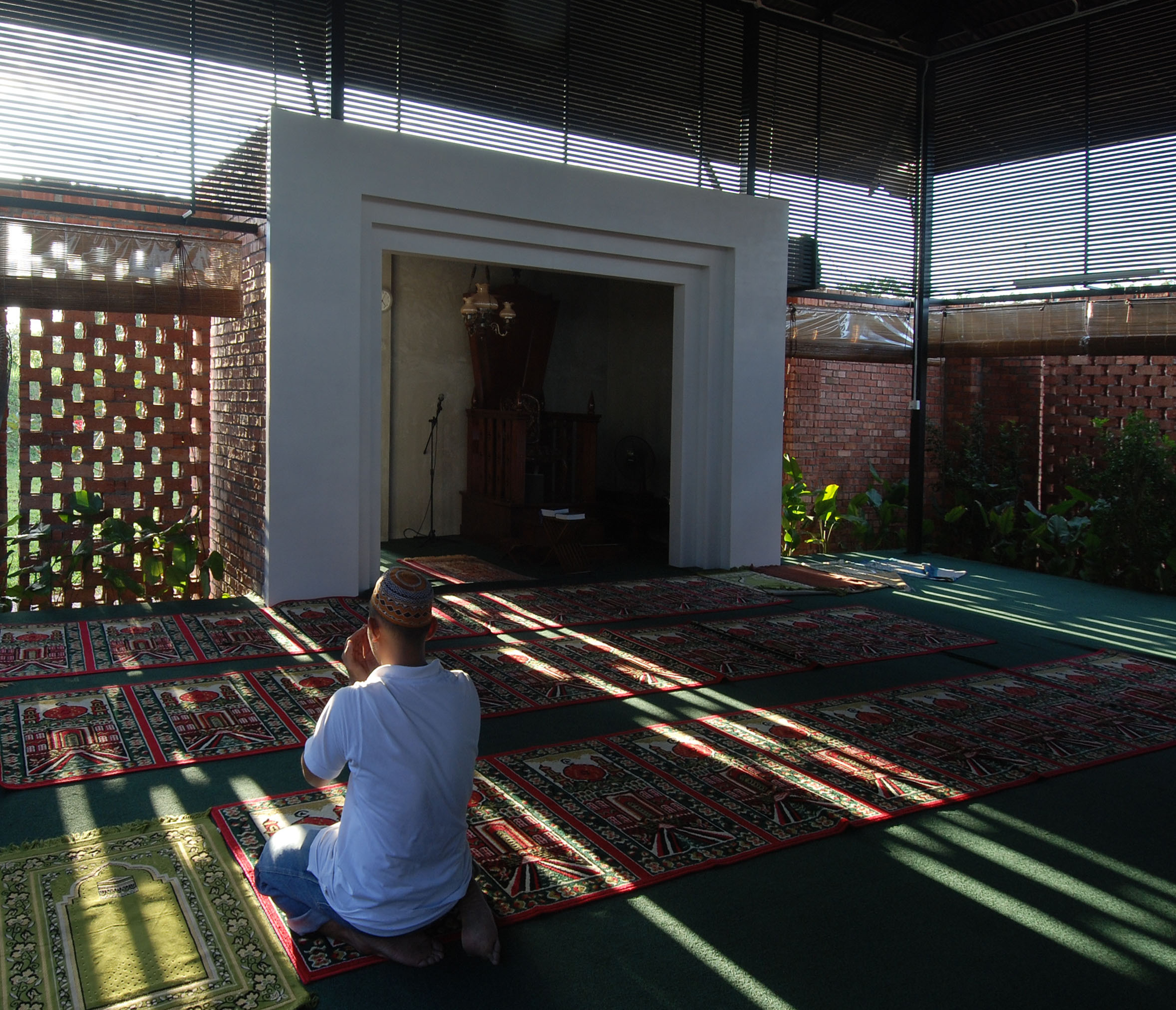 Surau Nusa Idaman Mosque – Mosqpedia